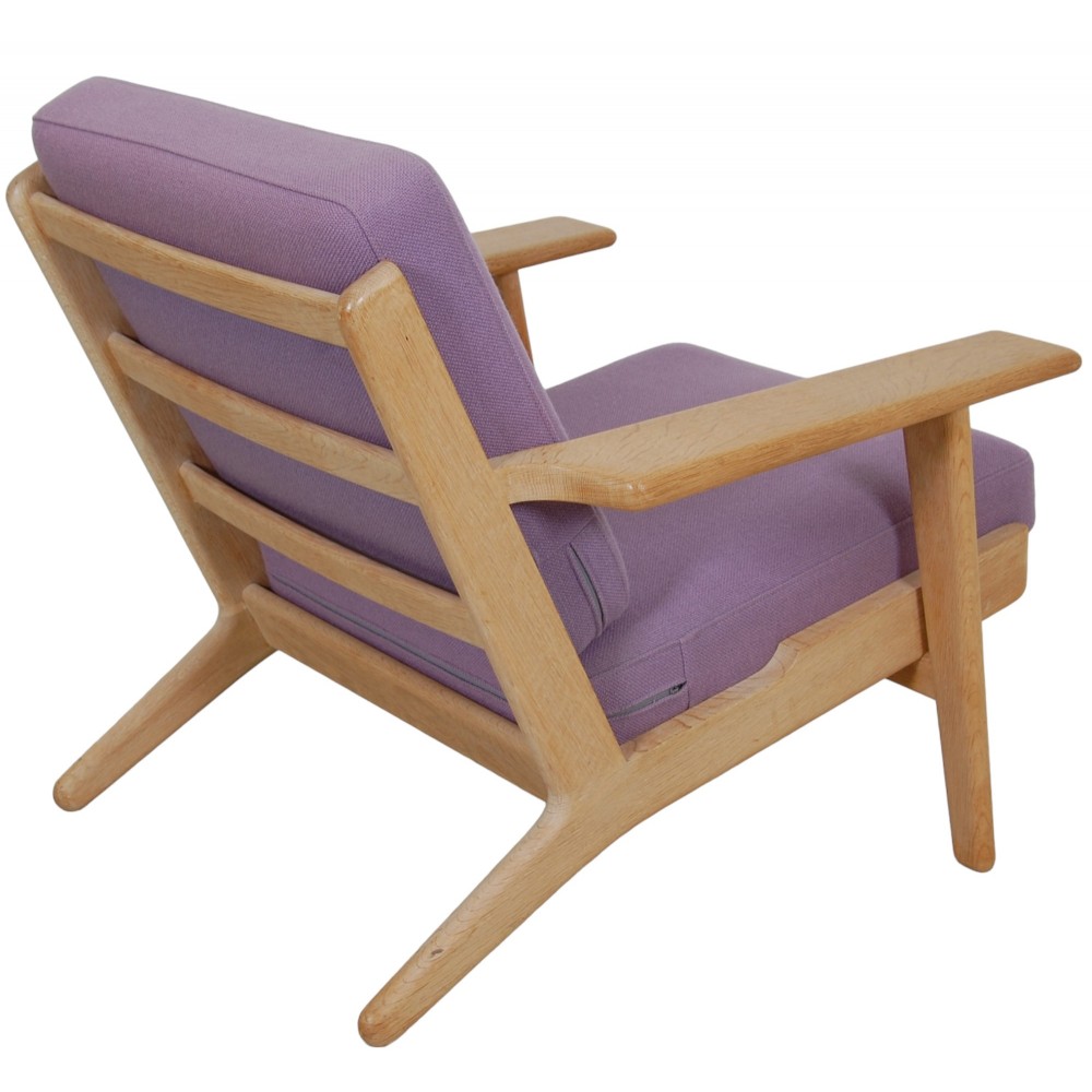 For Sale Hans Wegner Ge 290 Lounge Chair In Purple Fabric